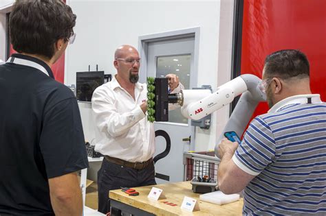 Erika Dantonio On Linkedin Abb Robotics Ecosystem Cobots