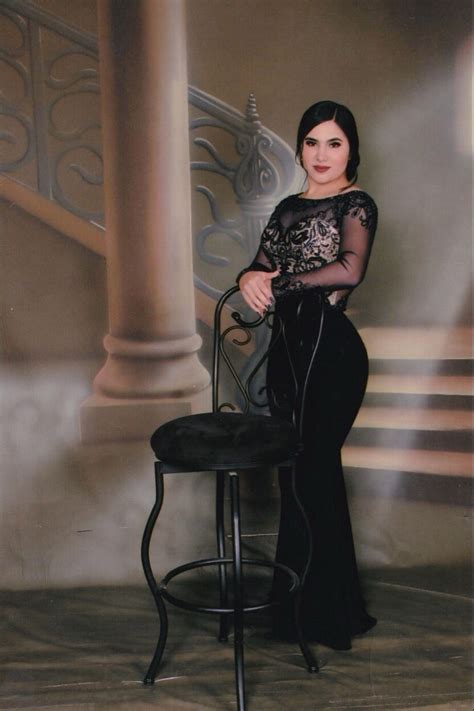 Jennifer Saenz Medium