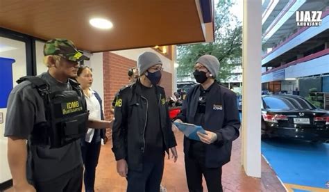 รวมรูปภาพของ อ่านไม่ผิด ตลกดังบุกจับ สารวัตรแจ๊ะ ถึงสืบนครบาล เปิดแต่ละข้อหาพีกมาก รูปที่ 9