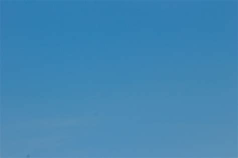 구름 없이 맑고 푸른 하늘 Cloudless 하늘입니다 구름 없는 푸른 하늘 보기 낮 황량한 빈 공기 깨끗 한 왜곡 0명에 대한 스톡 사진 및 기타 이미지 Istock