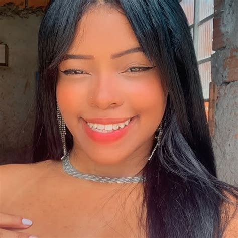 Moreninha Pam On Threads