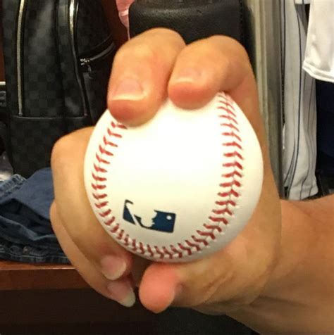 『香蕉伸卡球』：老投手bartolo Colon的玩球藝術 Mlb 棒球 運動視界 Sports Vision