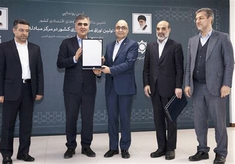 تقدیر رئیس کل بانک مرکزی از مدیرعامل بانک ملت تسنیم