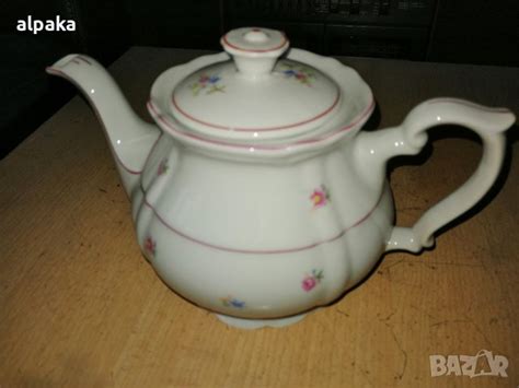Продавам български порцеланов чайник от едно време в Други ценни