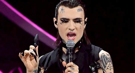 Rosa Chemical Con Un Sex Toy Sul Palco W Il Sesso Ecco Perché Ha