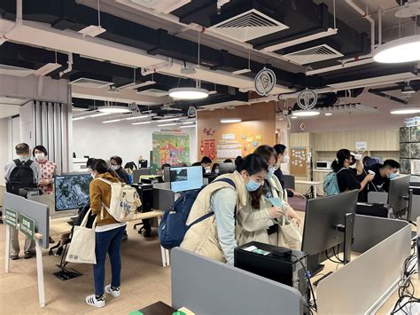发展局成立的地理空间实验室举办不同类型的活动,让市民参与,例如工作坊、专题讲座、体验日等。 发展局成立的地理空间实验室举办不同类型的活动,让市民参与,例如工作坊、专题讲座、体验日等。