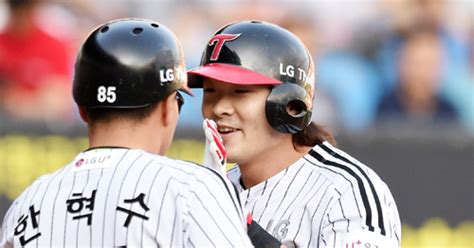 Lg 이형종 1회말 선두타자 홈런 폭발 2g 연속포