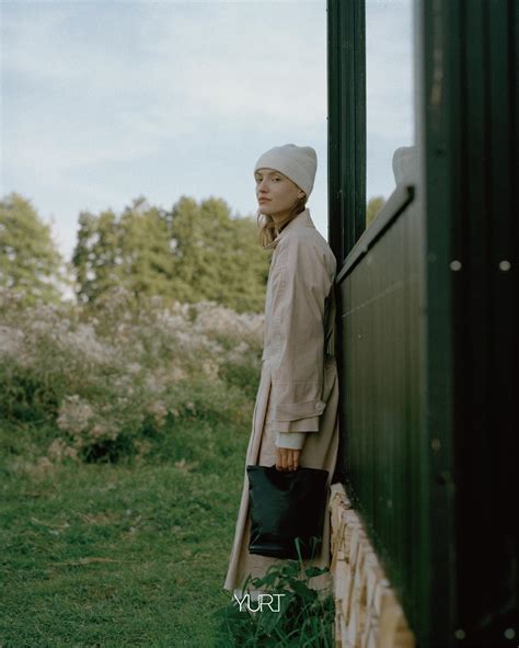 Yurt Yurt L Boon🖤 화분의 형태를 닮은 미니멀한 디자인의 Boon 바닥 부분에