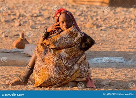 Himba People Perform Traditional Dance In Namibian Village Editorial