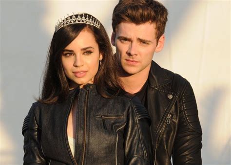 A Cinderella Story If The Shoe Fits A Network Television Premiere On Freeform Artofit