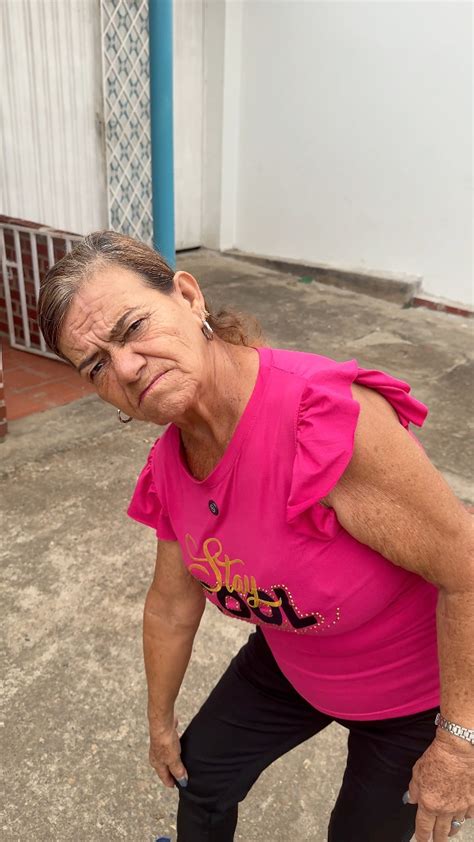 Mi Abuela No Le Gusta Hacer Piernas 🏋️ Los Primos Facebook