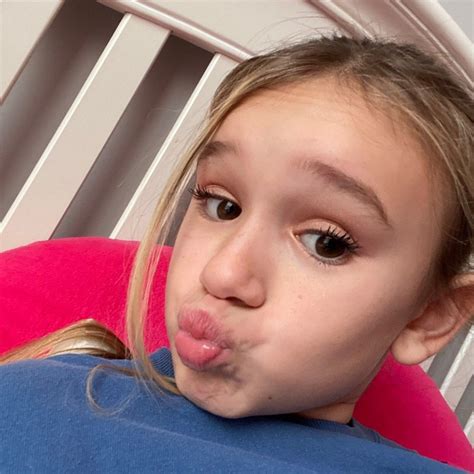 Destiny Bratcher Legitdesbrat Snapchat Stories Spotlight And Lenses
