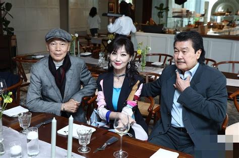 罗家英阳康后出席杨盼盼女儿婚礼 将探望赌王姐姐 搜狐大视野 搜狐新闻