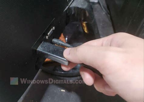 Desktop Background Turns Black When Highlighting