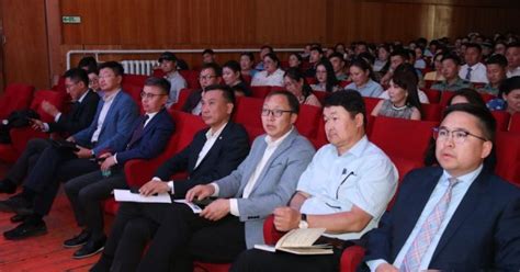 ТӨРИЙН БАЙГУУЛЛАГЫН ПРОЦЕССЫН ДАХИН ИНЖЕНЕРЧЛЭЛ СЭДЭВТ УУЛЗАЛТАД 300 ГАРУЙ АЛБА ХААГЧ ХАМРАГДЛАА