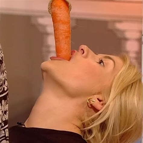 Best R Holly Willoughby Images On Pholder That Ass Needs Pounding