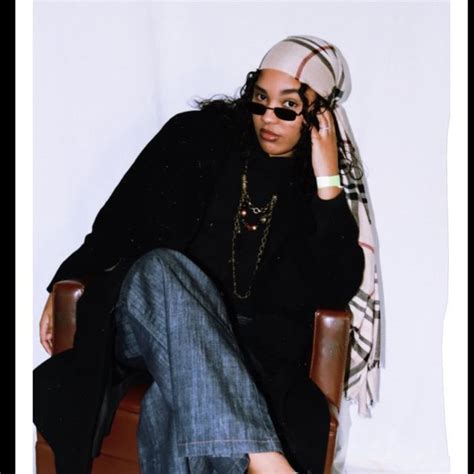 Itsher Alicia Threads Say More