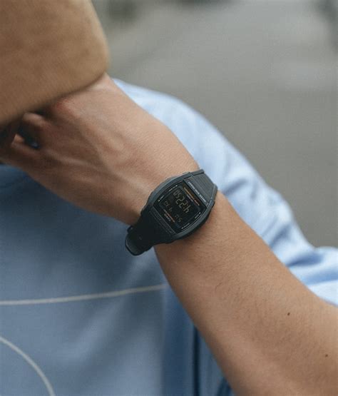 Часы Casio Collection W 201 1b — купить наручные часы в интернет магазине по цене