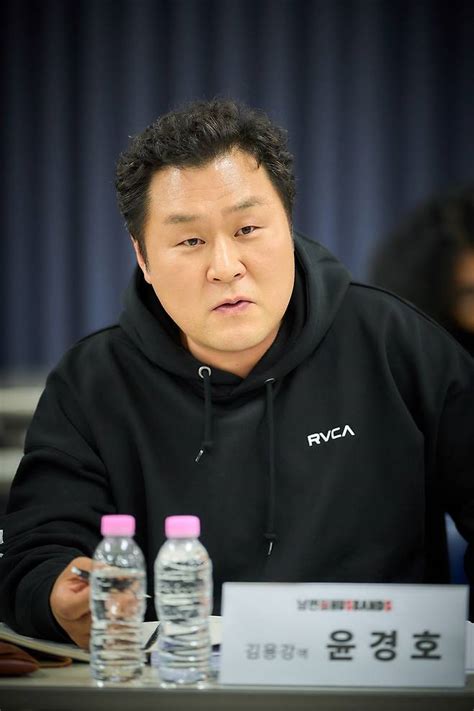 일 때문에 만나게 된다는 여배우와 그녀의 남편 그녀의 전남편 필더무비