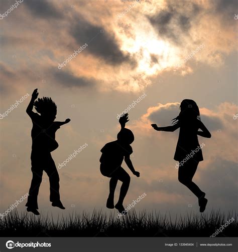 Силуэт детей прыгающих под открытым небом стоковое фото ©hibrida13 133945404
