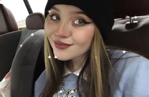 Will U Mess Up My Lipstick Scrolller