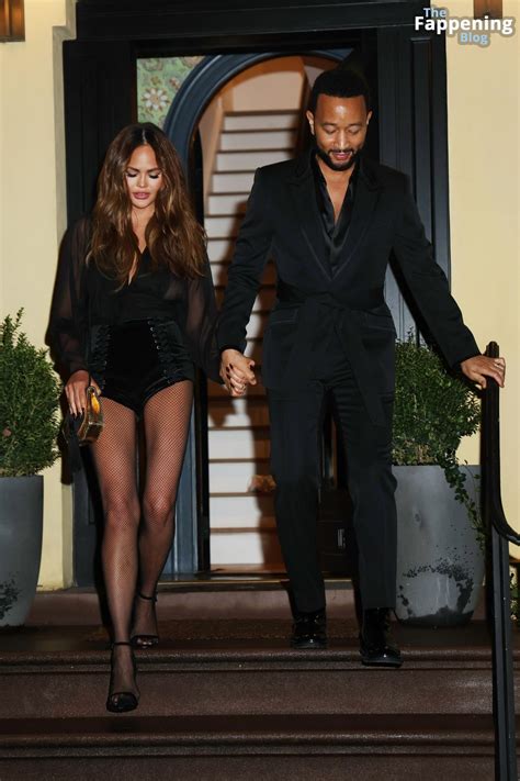 Chrissy Teigen Flashes Her Nude Boobs In New York Fappening