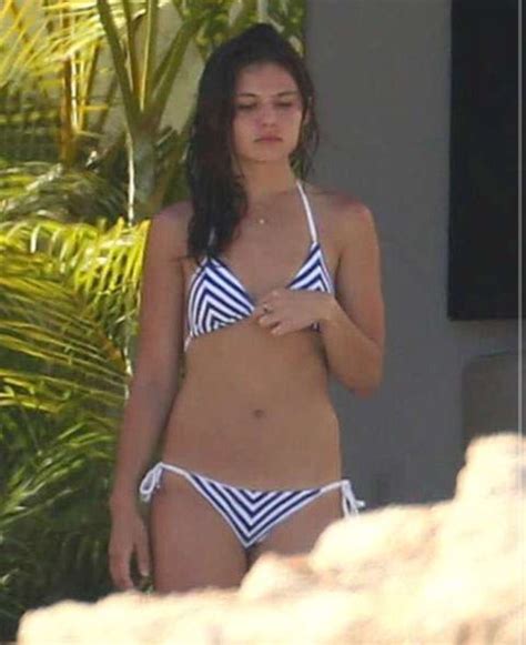 Danielle Campbell Looking So Sexy In A Bikini At A Pool In Cabo San