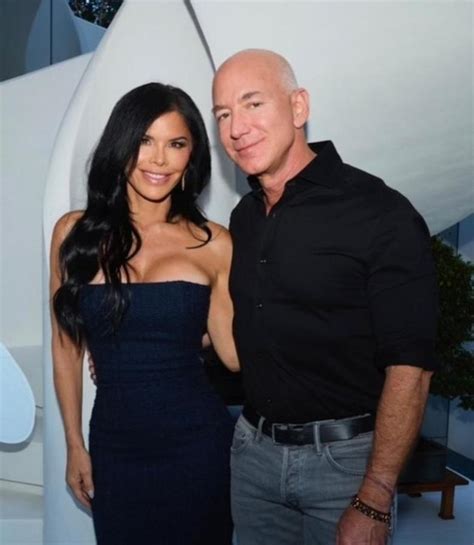 زفاف جيف بيزوس ولورين سانشيز يثير احتجاجات شعبية في البندقية Et بالعربي