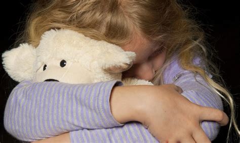 Разрыв половых органов произошел у 4 летней девочки при изнасиловании любовником бабушки в