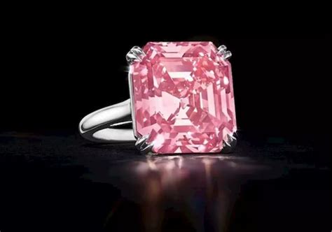 13 15 კარატიანი ვარდისფერი ბრილიანტი Christies ის აუქციონზე შესაძლოა 35 მილიონად გაიყიდოს