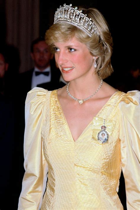 Tiara Princess Diana Wedding 60 Photos