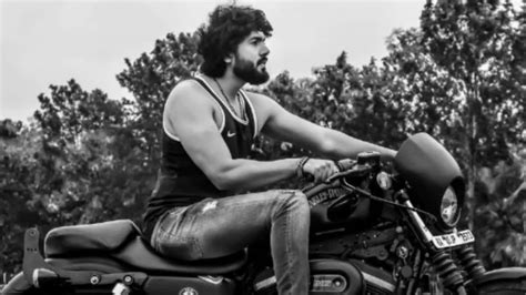 Kannada Actor Suraj Kumar Loses Leg Due To Major Road Accident