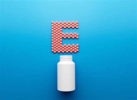 Premium Photo 3d Empty White Pill Bottle With E Text Made Of Rounded