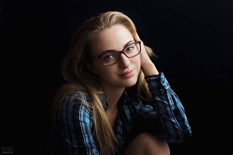 Women Blonde Face Glasses Wallpaper Coolwallpapers Me