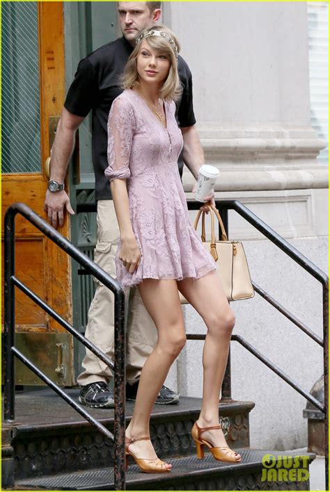 Taylor Swifts Bad Blood Breaks Radio Spin Record Photo 3415092