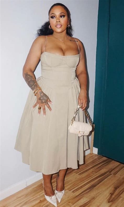 Pin By B On Fashion Brunch Curvy Outfits Plus Size Baddie Outfits