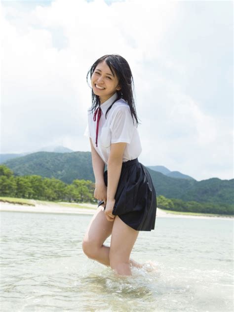 [used Cond A] 長濱ねる1st写真集 ここから Neru Nagahama Hmvandbooks Online