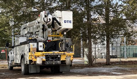 Dte Energy Consumers Energy Face Power Outage Challenges Macomb Daily