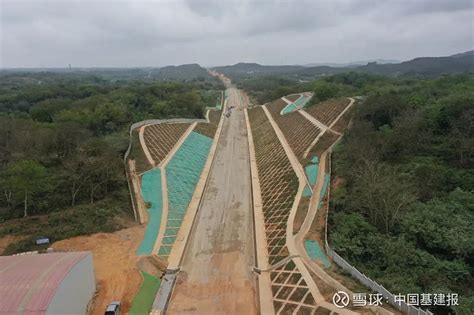 广湛铁路全线路基样板示范段观摩会在广湛二分部举行 3月27日，由中国铁设广湛铁路工程总承包项目部带队，全线20家施工单位、10家监理单位共80