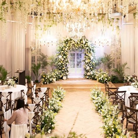 스레드에 대한 중간보고 터키 여행 갔다가 호텔방에 우연히 오픈한 스레드 하루하루 늘어나는 스친에 놀라움을 금치 못 했고 스친 1000명을 며칠도 안 되어 채워버렸다