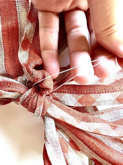 How To Make A Bow With Wired Ribbon The Easy Way Single Girl S DIY