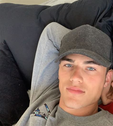 Pin By Gh On Zach Cox Blonde Guys Cute Guys Beautiful Boys