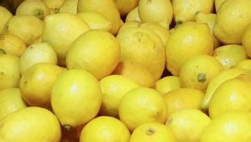 An Easy Trick To Keep Your Lemons Fresh As Usa
