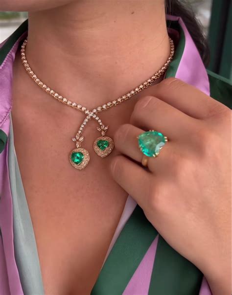 Pin By Manoj Kadel On Diamond Necklaces Colour Stone And Perls Jewellery