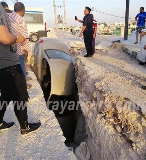 بالصور اربد اصابتان اثر سقوط مركبة في حفرة بالرمثا الأردن اليوم