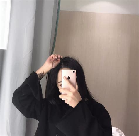 突然发现和自己聊的来的男生也在和其他女生… 高清图片，堆糖，美图壁纸兴趣社区