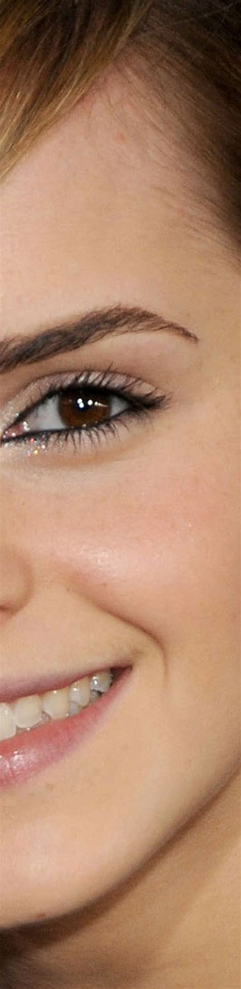 500x2048 Resolution Emma Watson New Look Smile 500x2048 Resolution