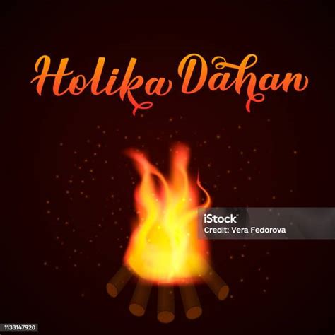 홀 리카 다 한 서 예 손 레터링 어두운 배경에 불 색상의 인도 전통 홀리 축제 힌두교 축제 포스터입니다 파티 초대장 배너 전단지에 대 한 벡터 템플릿입니다 홀리에 대한