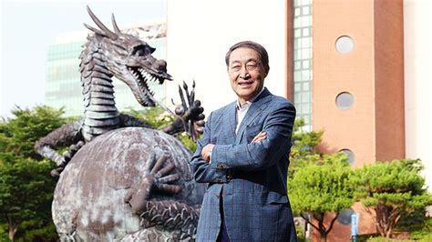 의사는 수천명 엔지니어는 수억명의 삶을 바꾼다 [더 인터뷰 이현순 중앙대 이사장] Zum 뉴스