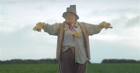 Farmer Merryn Helps Ginsters Show Off Cornish Veg Sourcing Ginsters